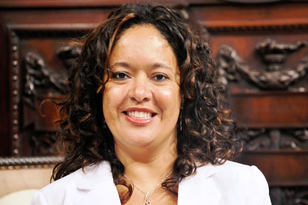 Deputada Enfermeira Rejane discute representatividade, dupla jornada e ...