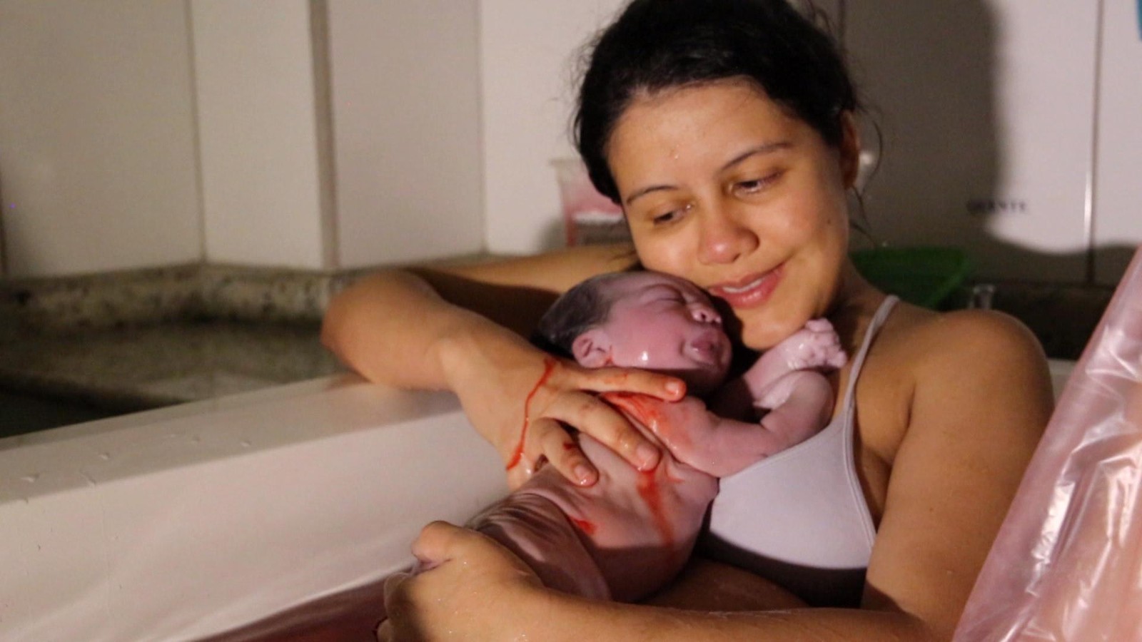 Violência obstétrica é realidade em muitas maternidades brasileiras - Cofen